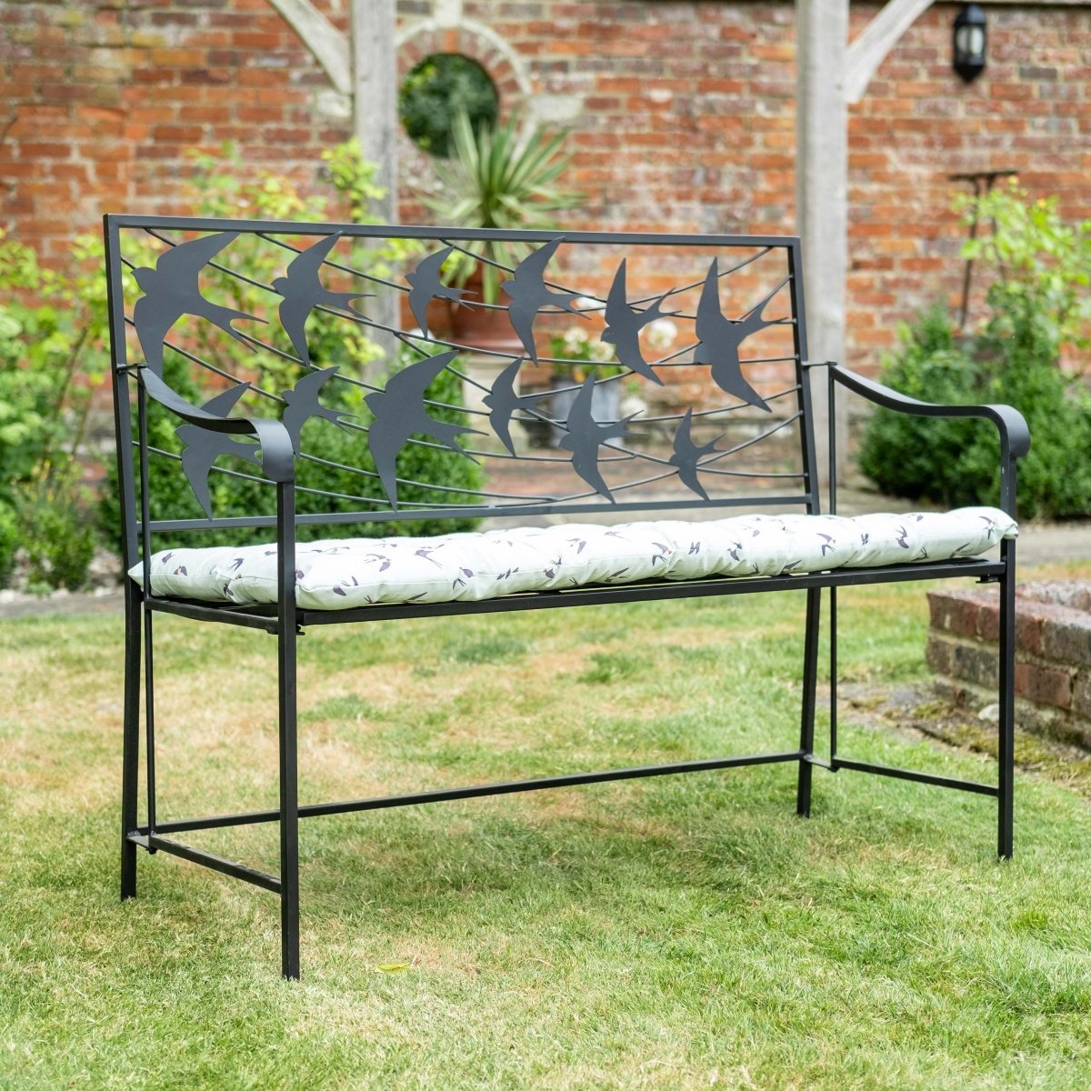 Swallow Back Bench Bench | Black